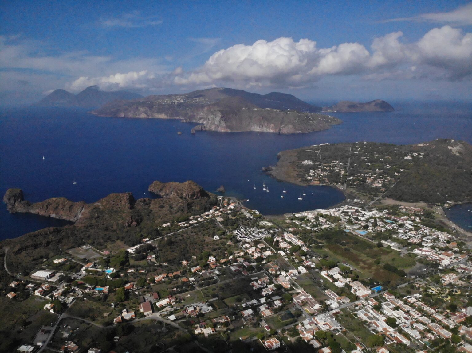 Atrakcje na wyspach Liparyjskich - mapa atrakcji - Wyspa słońca