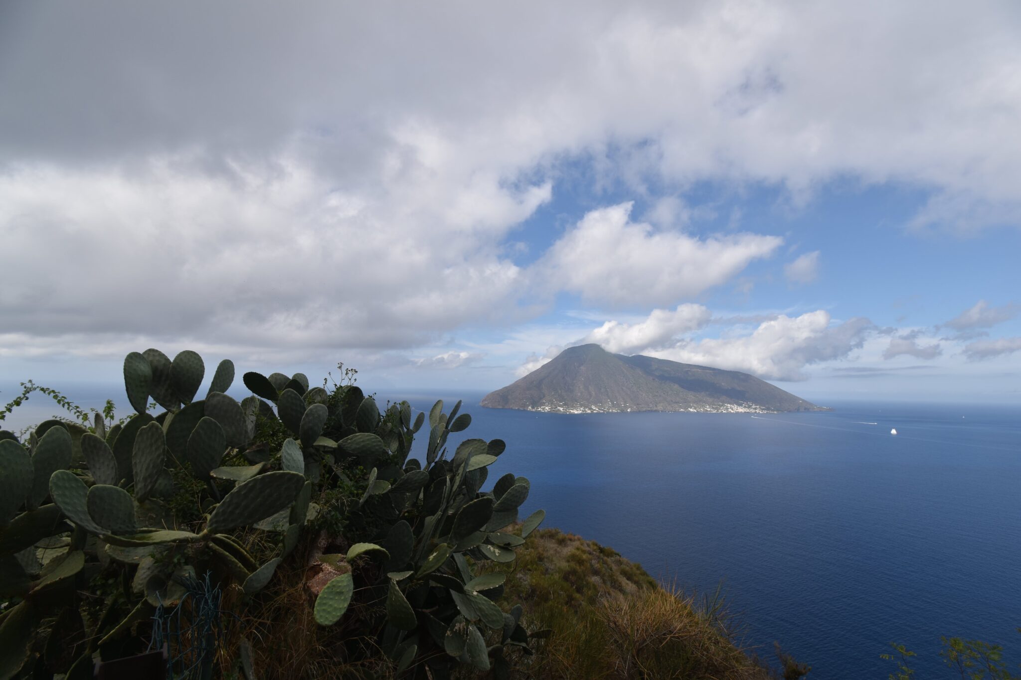 Atrakcje na wyspach Liparyjskich - mapa atrakcji - Wyspa słońca